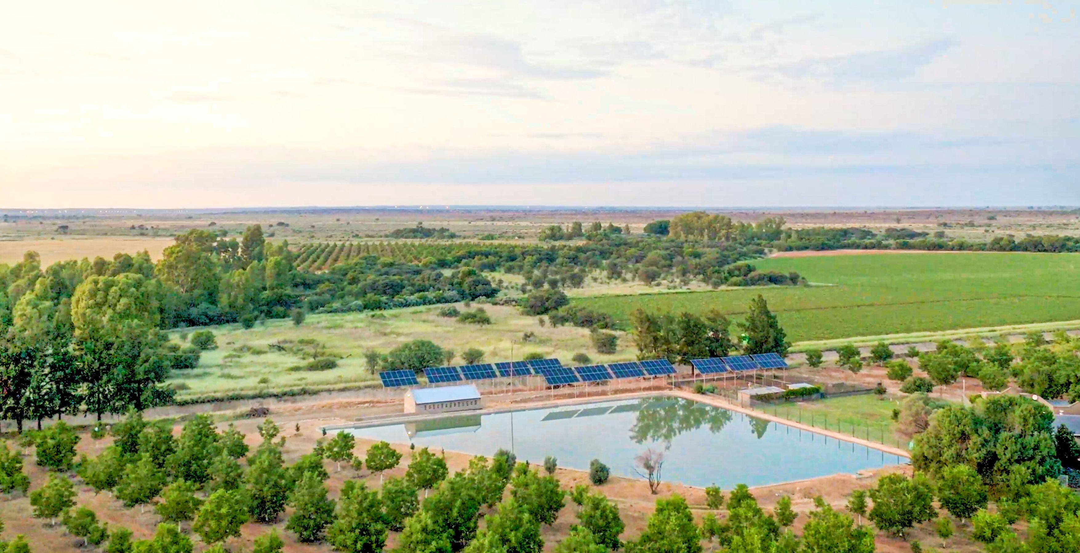 SAJ CHS2 Hybrid Energy Storage System | C&I energy storage Solutions